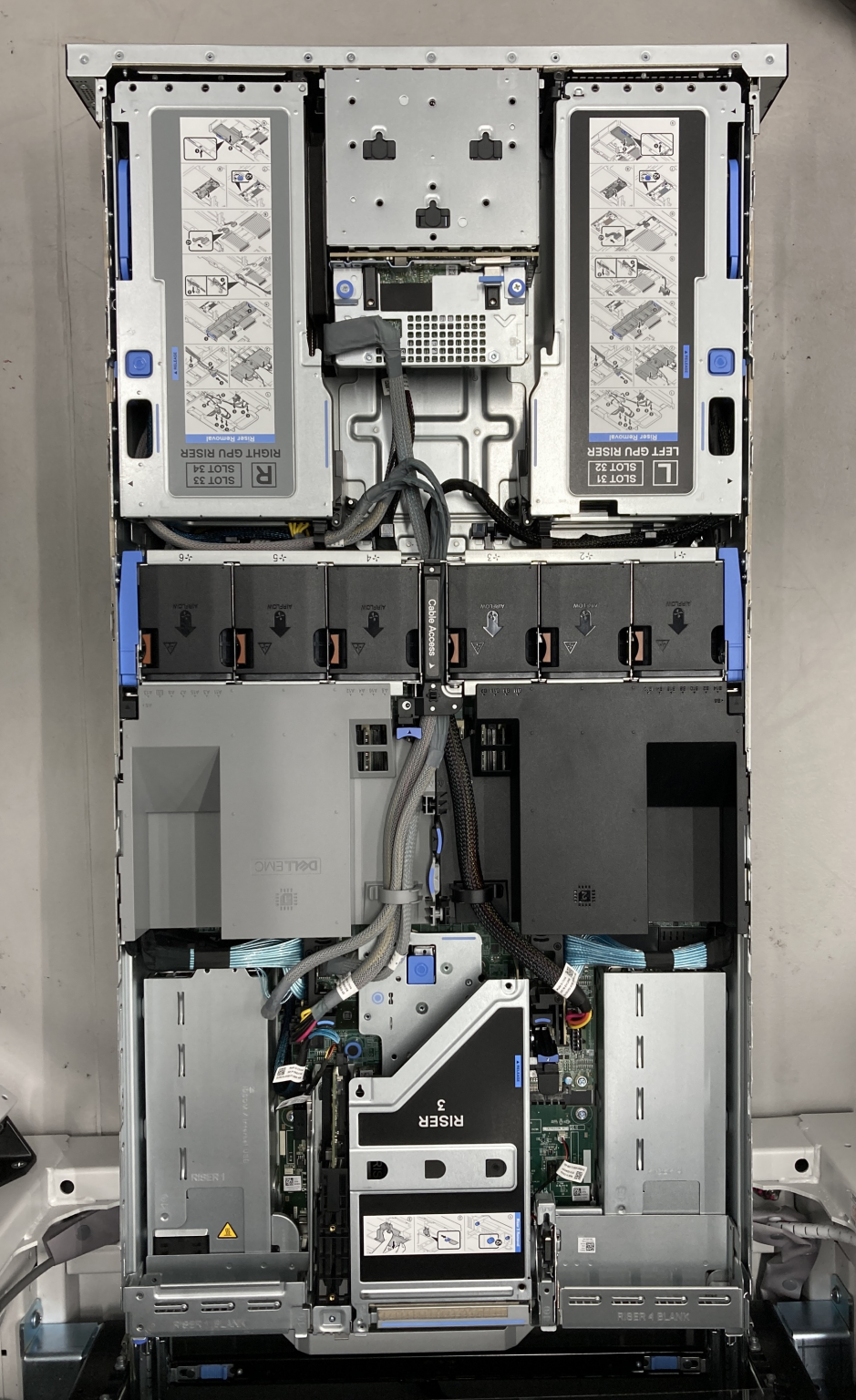 AI/ML向け汎用GPUサーバの中身をご紹介 | IIJ Engineers Blog